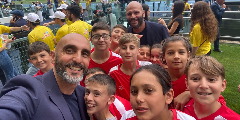 DAL PAPA PER LA GIORNATA MONDIALE DEI BAMBINI, A TINTE BIANCOROSSE ...