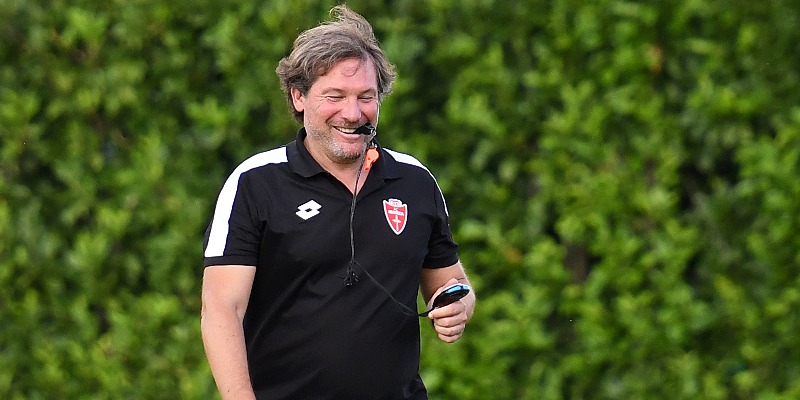 Mister Stroppa alla vigilia della gara con la Spal - Associazione ...