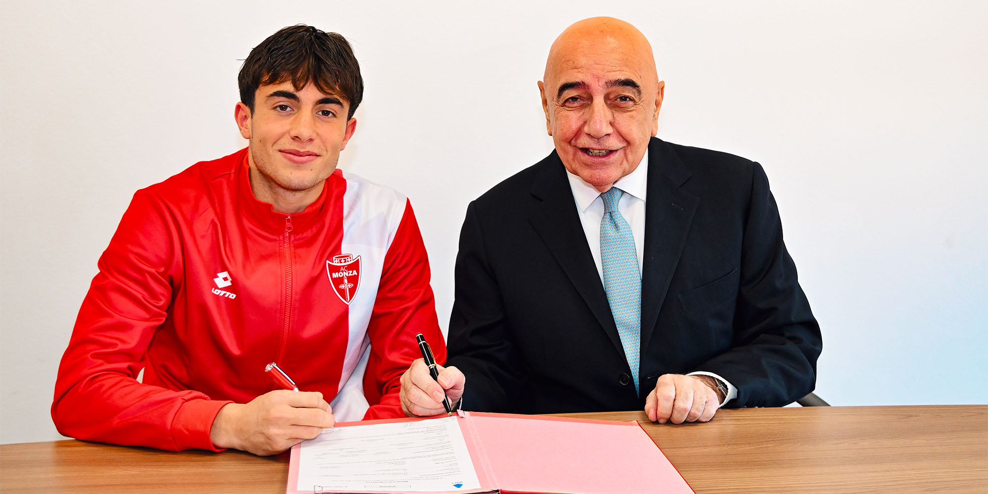 Leonardo Colombo rinnova fino al 2027 - Associazione Calcio Monza S.p.A.